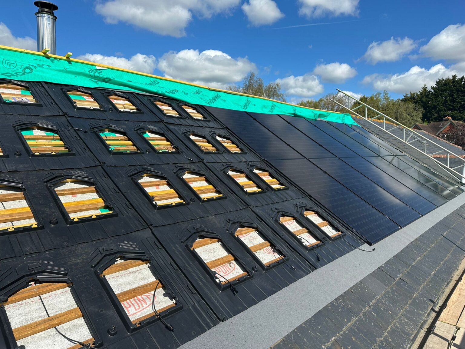 In-Roof vs. On-Roof Solar Panels: Which Is Right for You? - Solar Voltaics